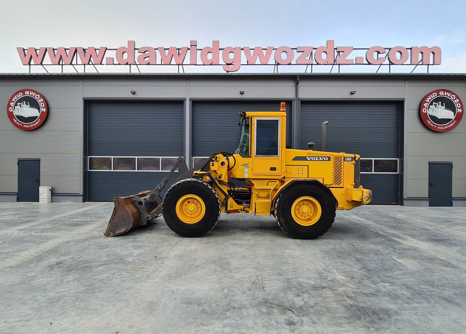 Dawid Gwóźdź - Maszyny budowlane - VOLVO L70D