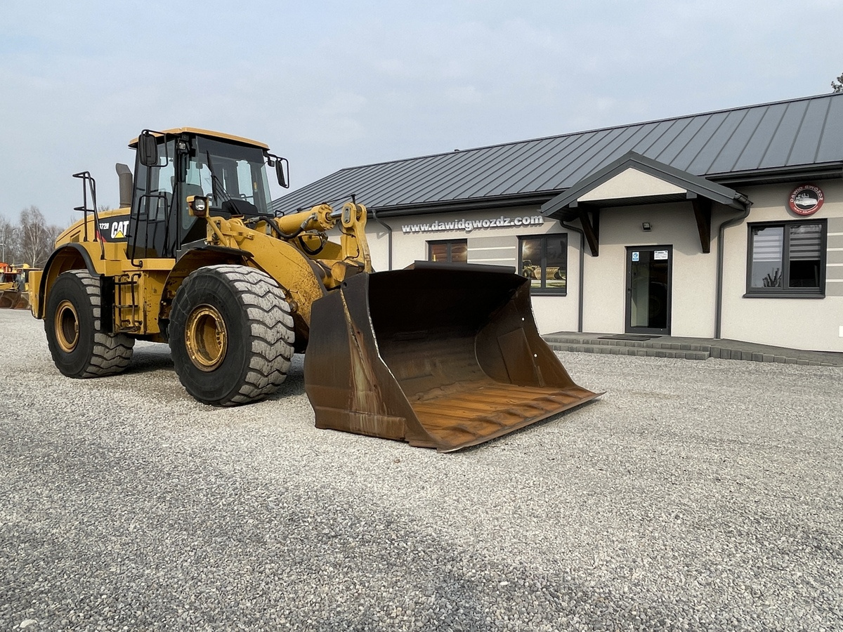Dawid Gwóźdź - Maszyny budowlane - CATERPILLAR 972H