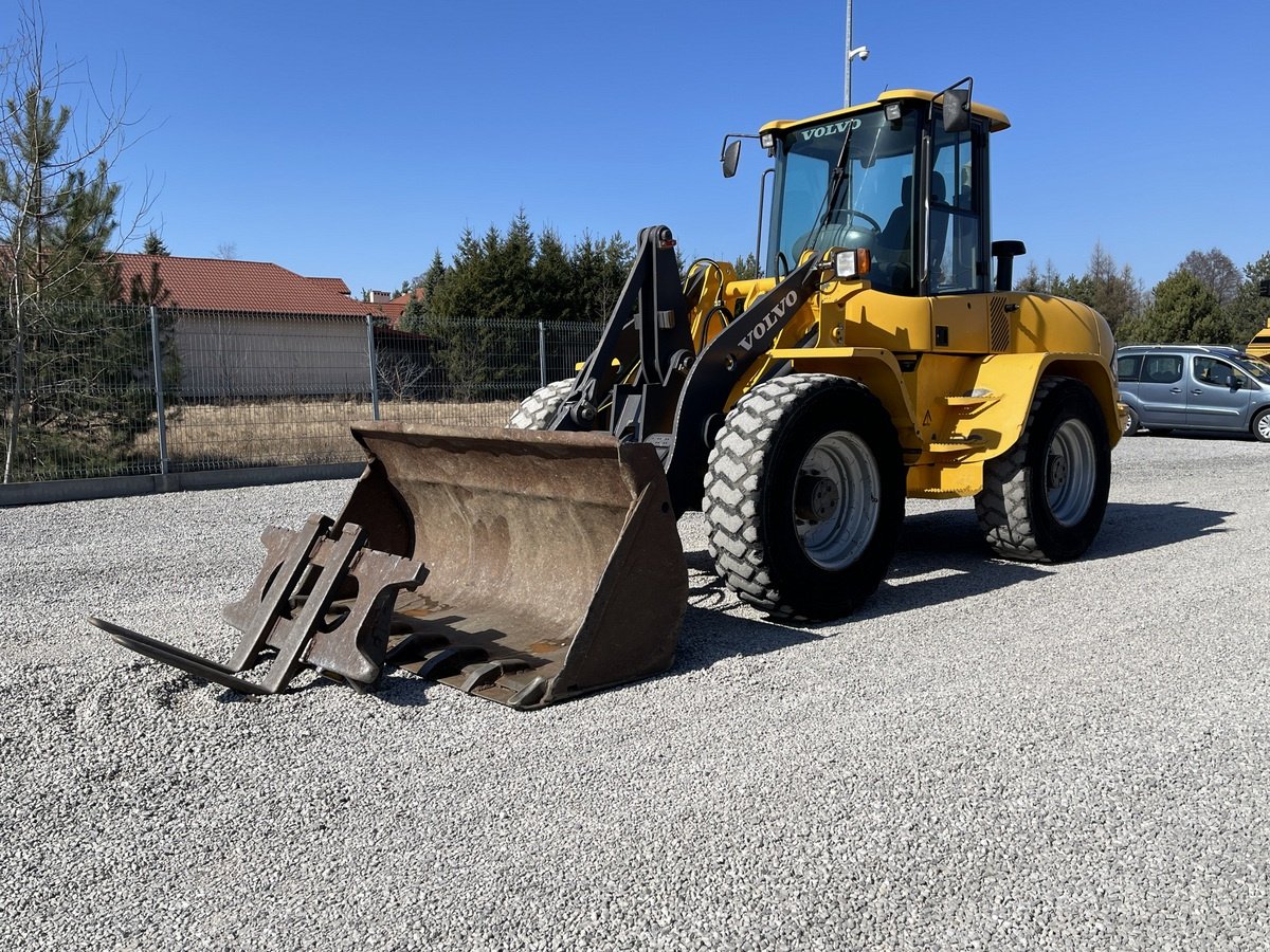 Dawid Gwóźdź - Maszyny budowlane - VOLVO L40B