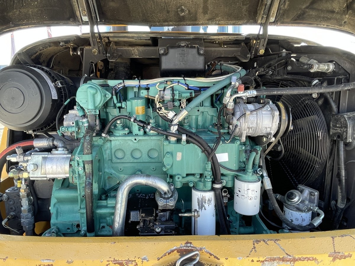 Dawid Gwóźdź - Maszyny budowlane - VOLVO L40B