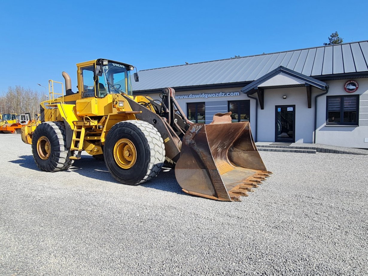 Dawid Gwóźdź - Maszyny budowlane - VOLVO L180C