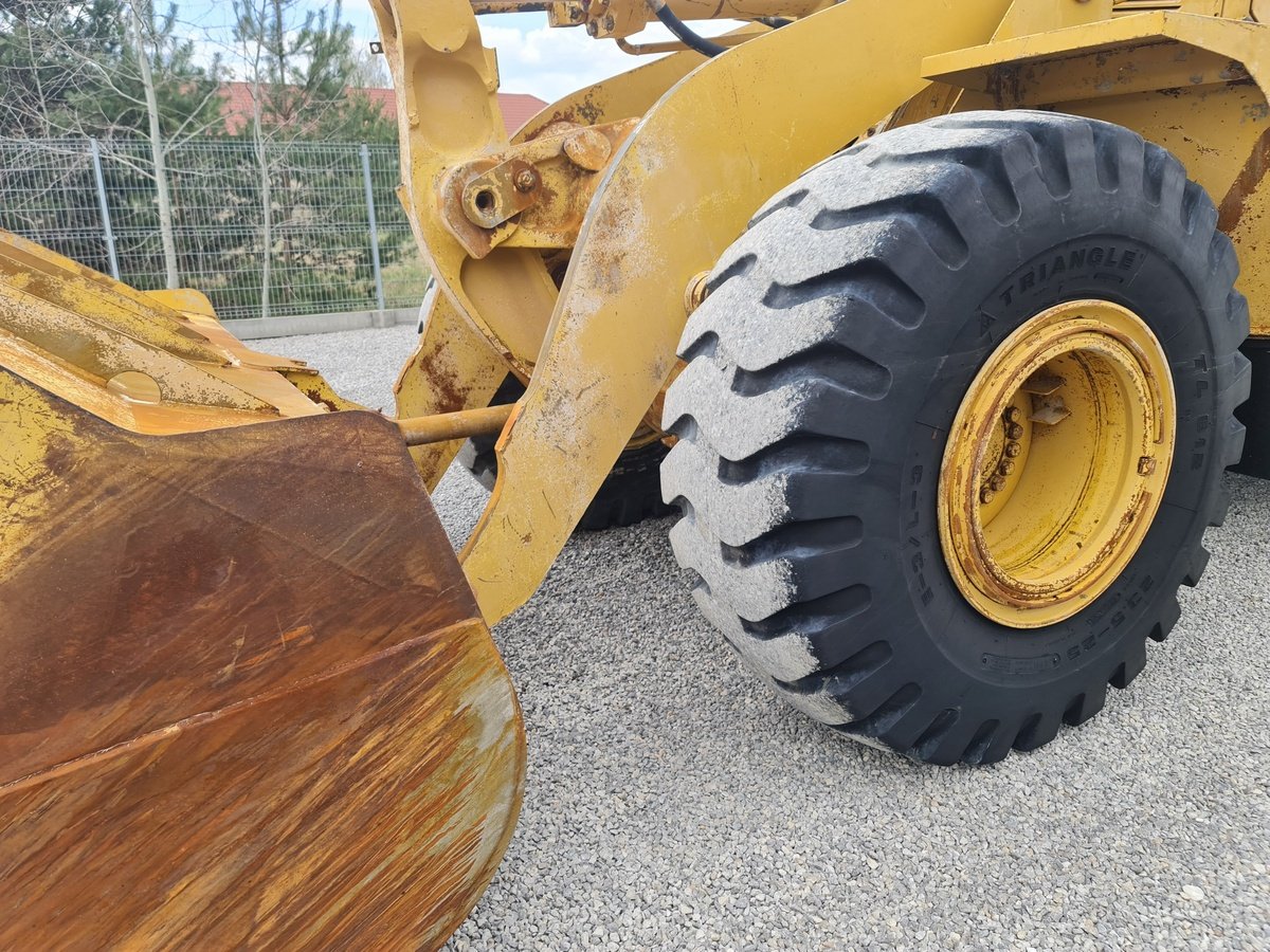 Dawid Gwóźdź - Maszyny budowlane - CATERPILLAR 950F2