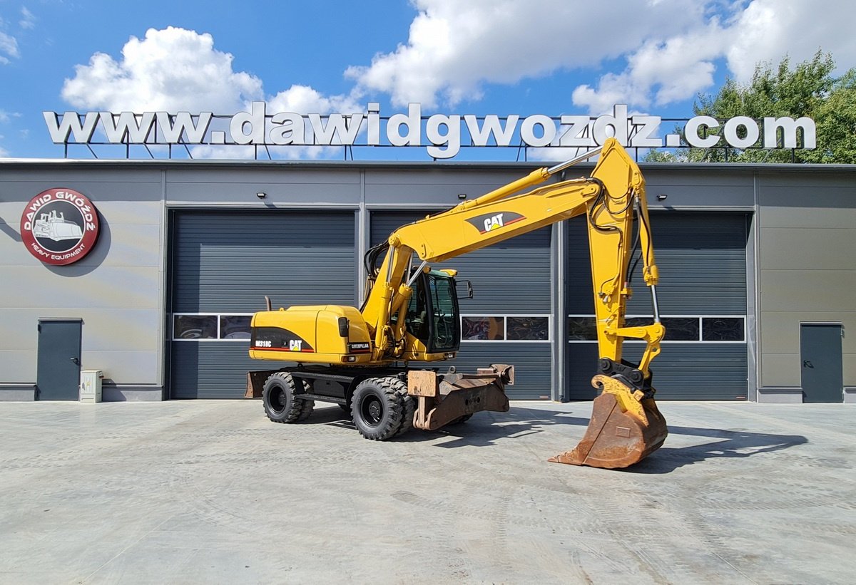 Dawid Gwóźdź - Maszyny budowlane - CATERPILLAR M318C